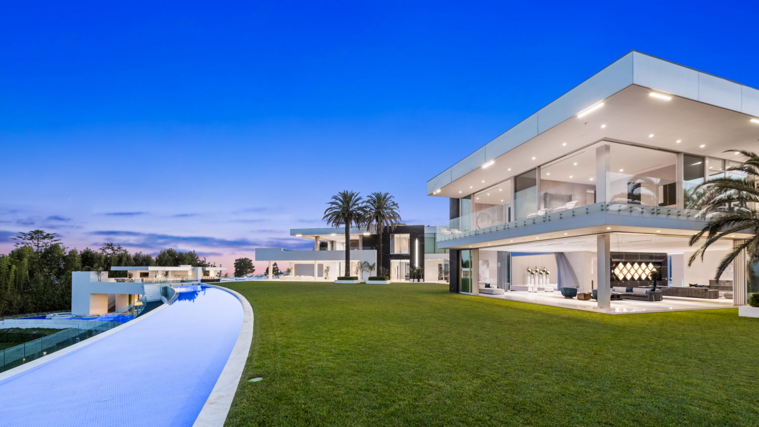 Inside The One, A Los Angeles Luxury Mansion Set to Auction Online For ...