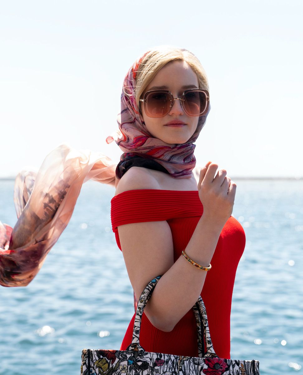 From 'Inventing Anna' to 'The Tinder Swindler': The Obsession With ...