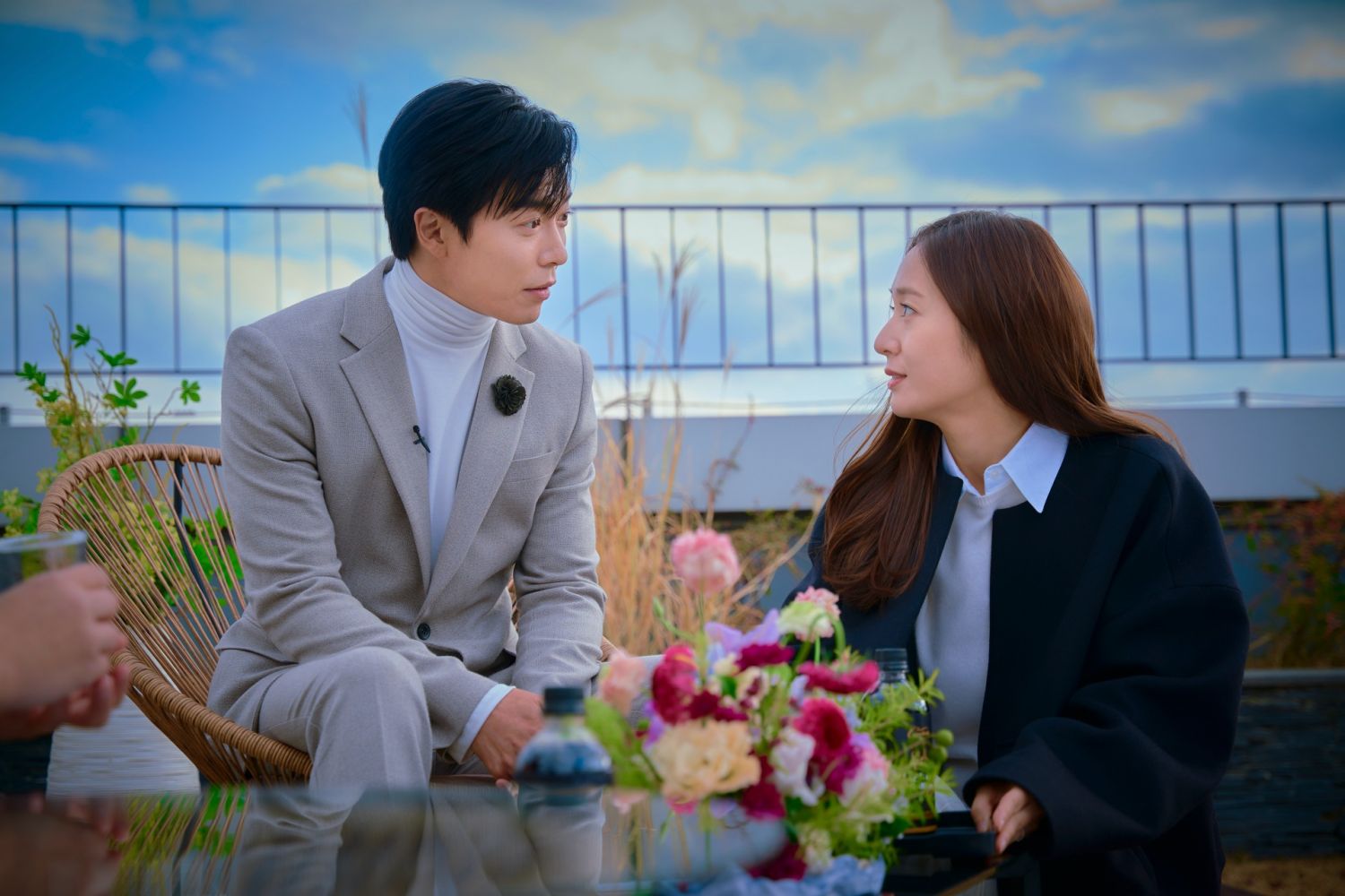 Why Disney s Crazy Love Is The New Romantic K Drama You Need To Watch 