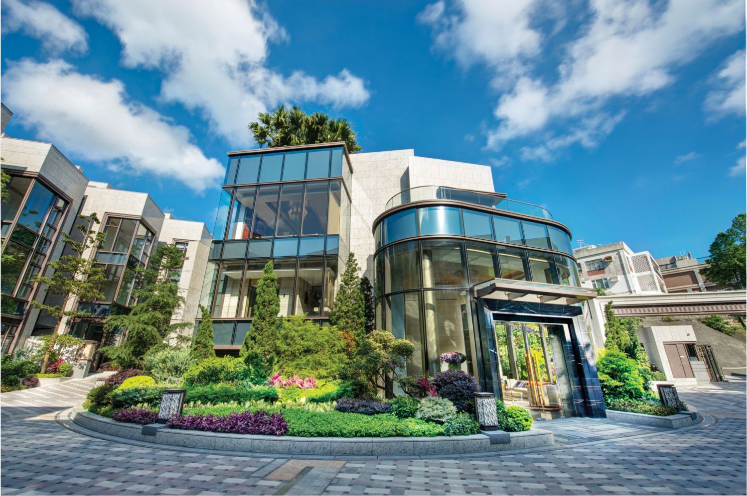 Enjoy a Tranquil Living Experience at These Hong Kong Luxury Homes ...