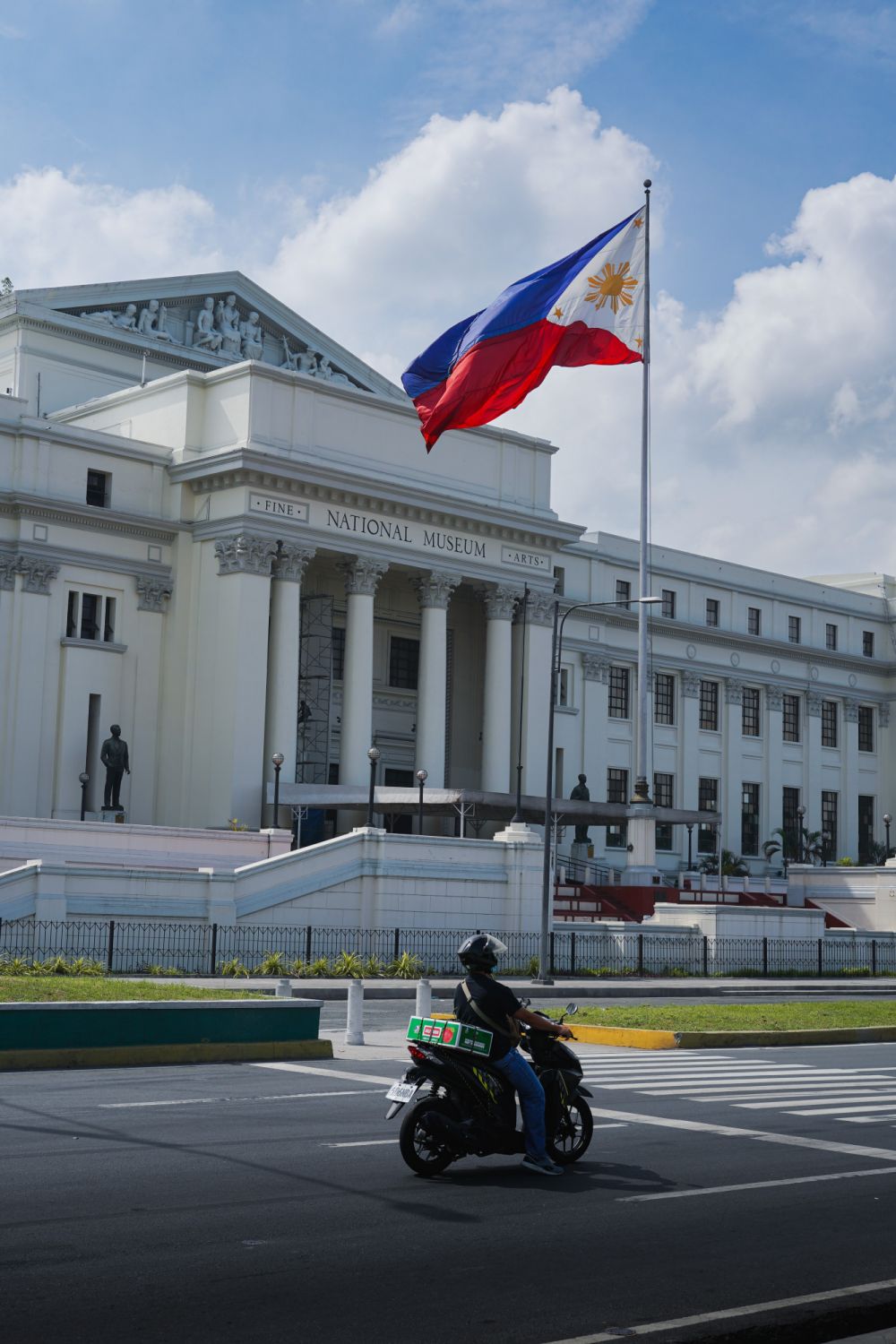 The Philippine Flag: A Refresher on its History, Symbolism, and Proper ...
