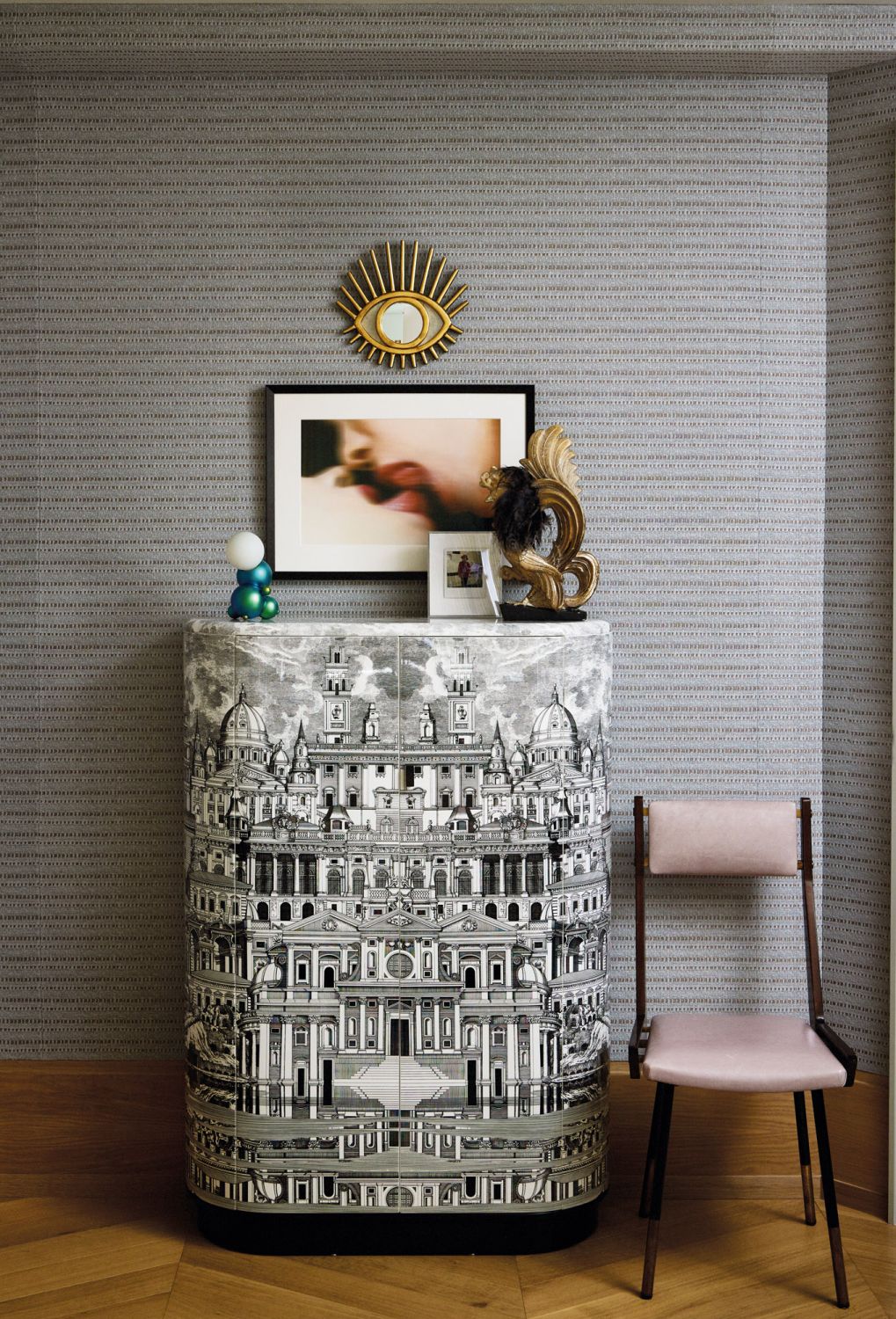 Inside Interior Designer Wesley Moon's Beautiful Art-Filled New York ...