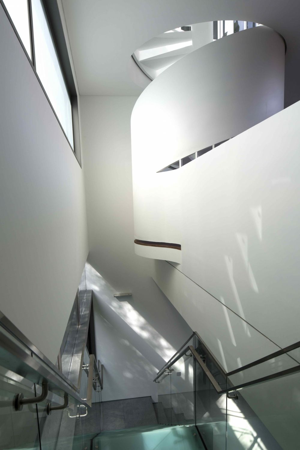 5 Ways to Design a Spiral Staircase That's Beautiful and Functional ...