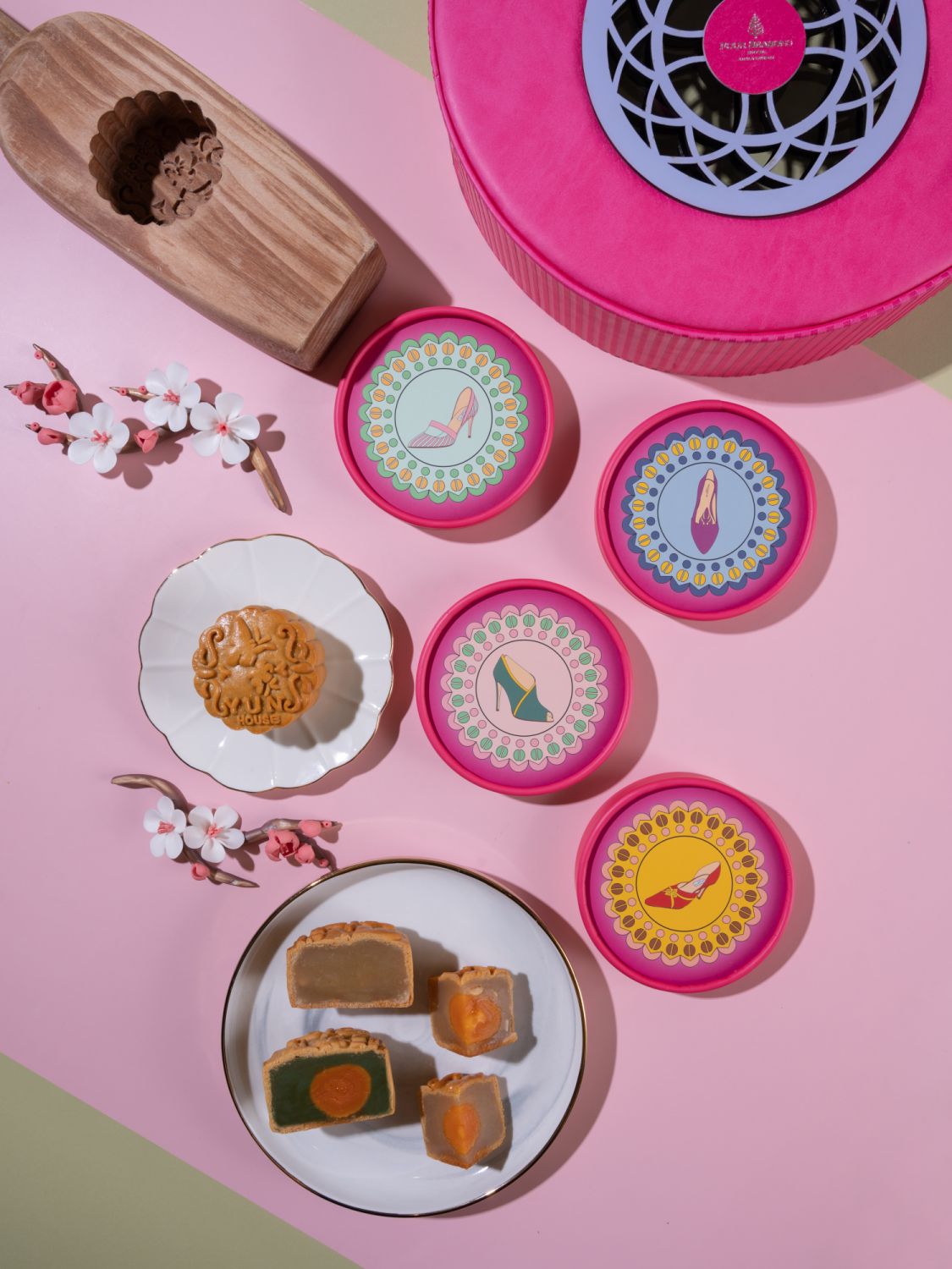 The Ultimate Guide To Mooncakes in 2022 | Tatler Asia