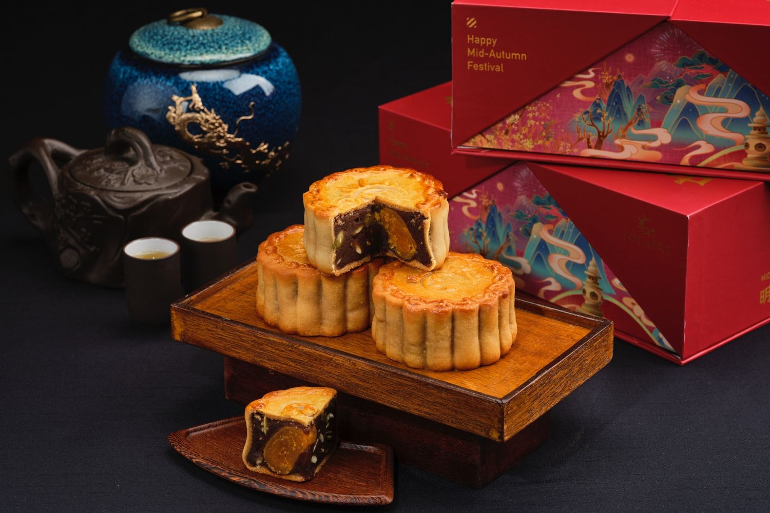 Where to Buy Mooncakes 2022: Mid-Autumn Tastes at Solaire's Red Lantern ...
