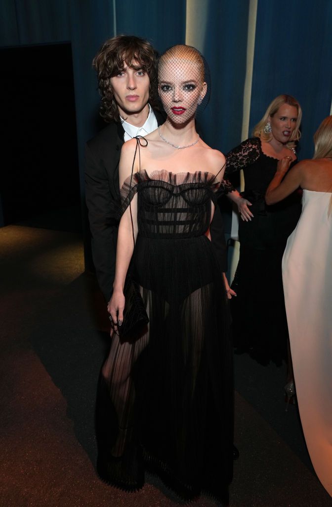 安雅泰勒喬伊閃婚老公Malcolm McRae是誰？生日同一天、最愛一起吃早餐 | Tatler Asia