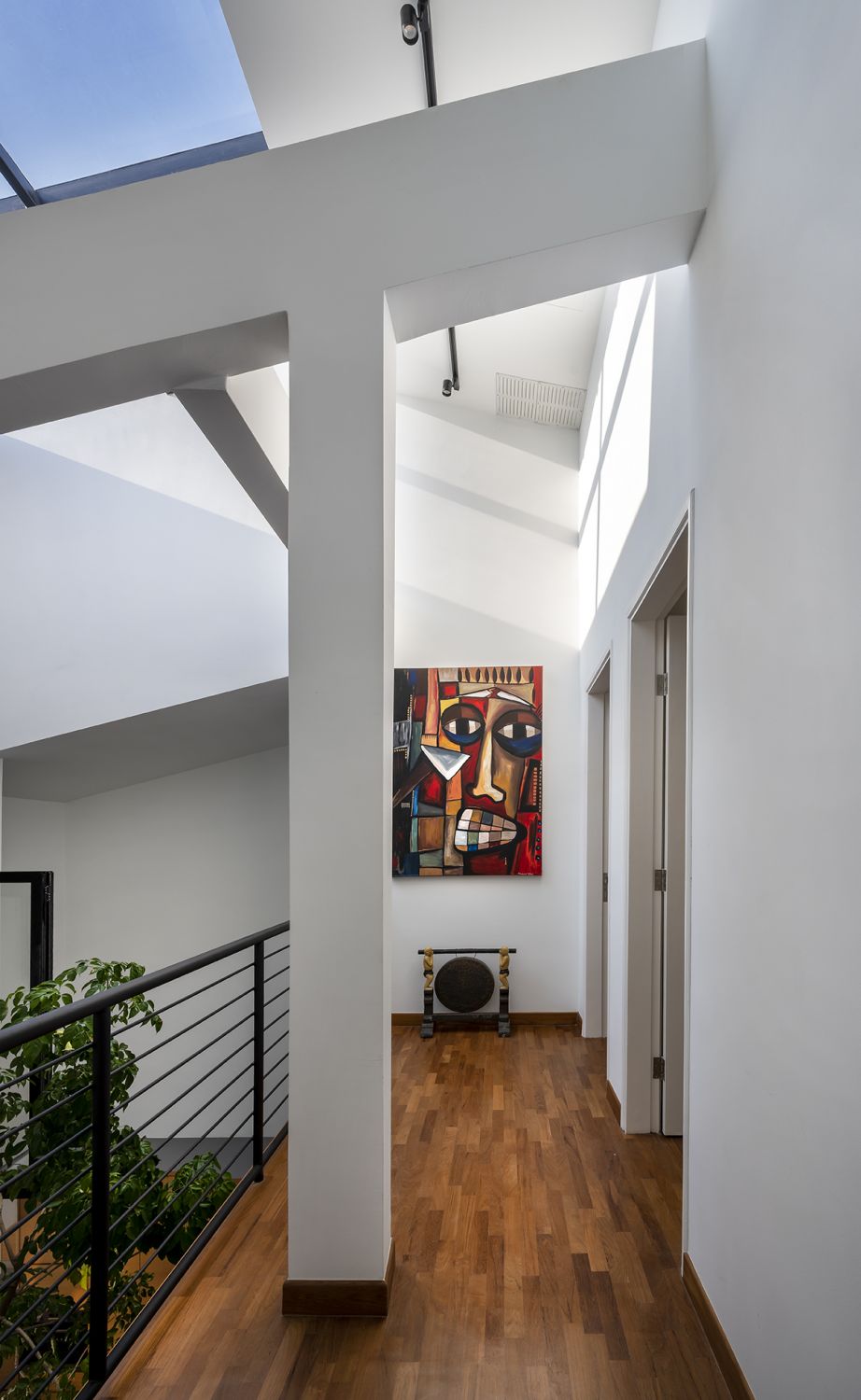 How a Dilapidated Terrace House is Transformed Into An Inviting Modern ...