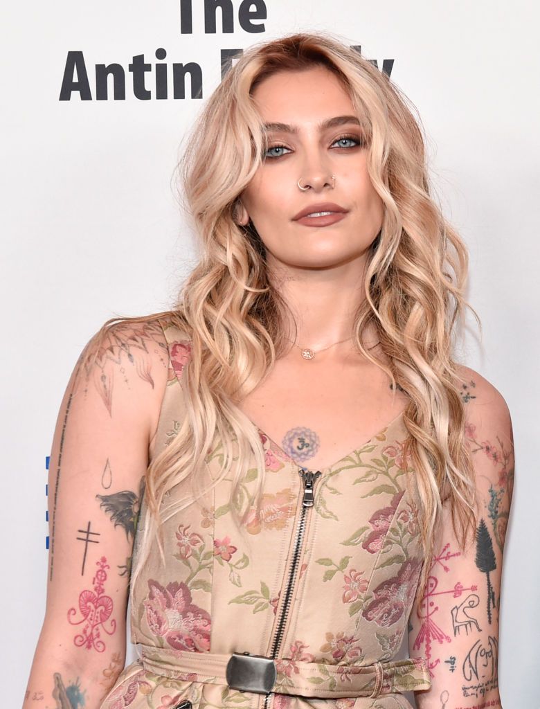 認識24歲麥可傑克森之女Paris Jackson：不可思議藍眼睛之謎？繼承父親氣場與音樂才華、吃素愛動物、倡身體自愛 | Tatler Asia