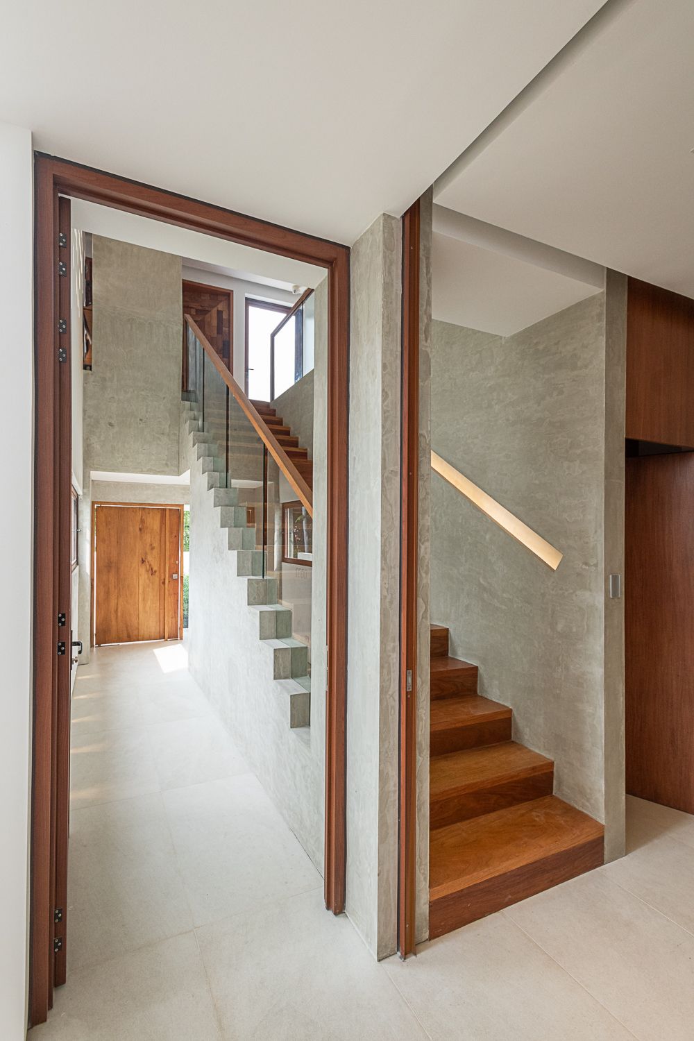 How Architect Jim Caumeron Designed Viewpoint House as a Modern ...
