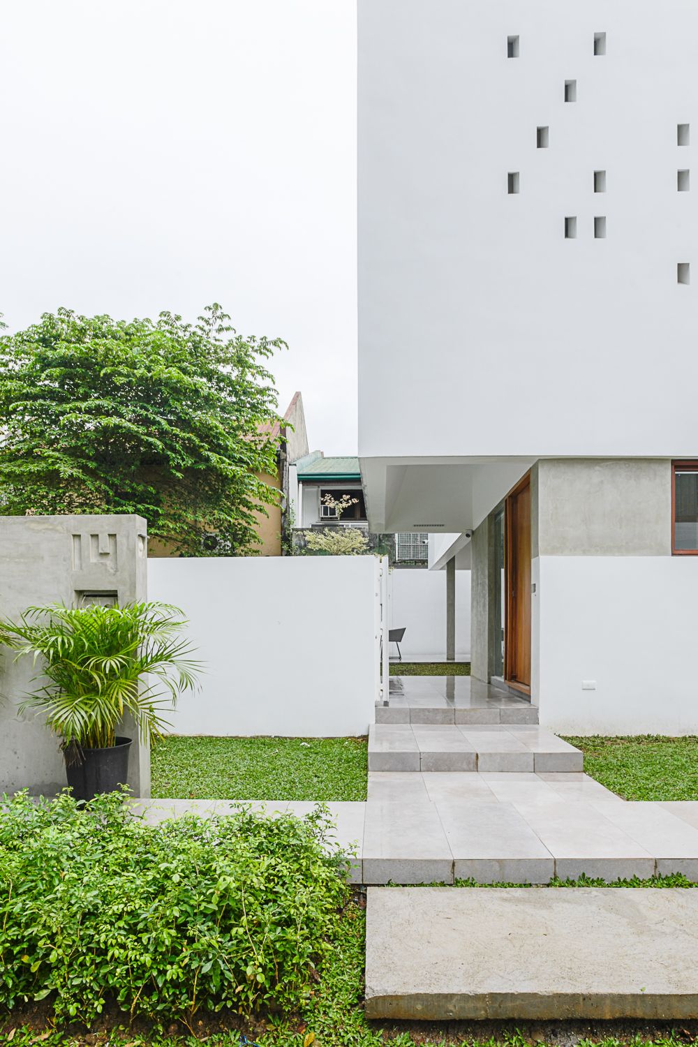 How Architect Jim Caumeron Designed Viewpoint House as a Modern ...