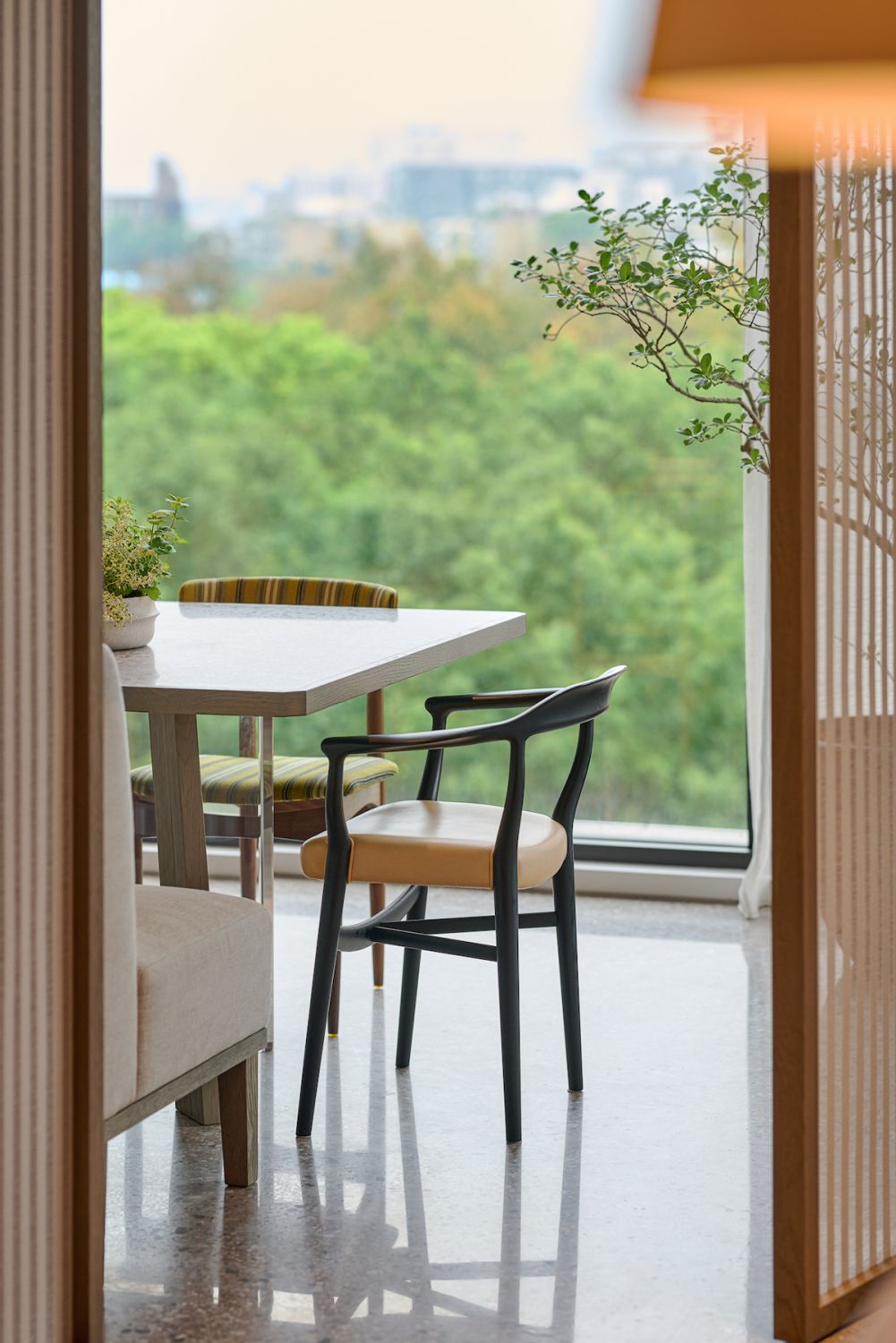 Home Tour: Inside Hong Kong Design Powerhouses Ed Ng and Terence Ngan’s ...