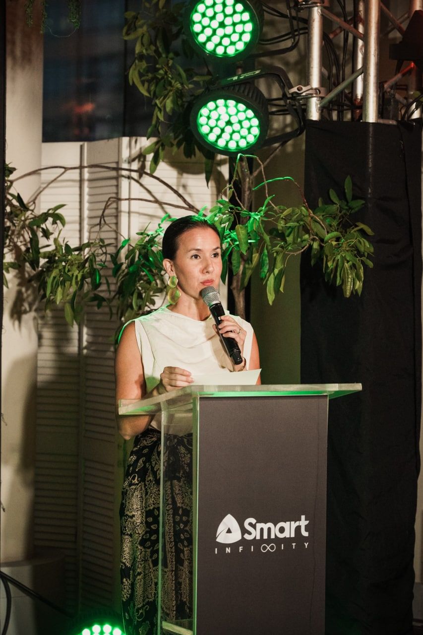 The Infinity Lifestyle: Make the Most of Your iPhone 14 Pro with Smart ...