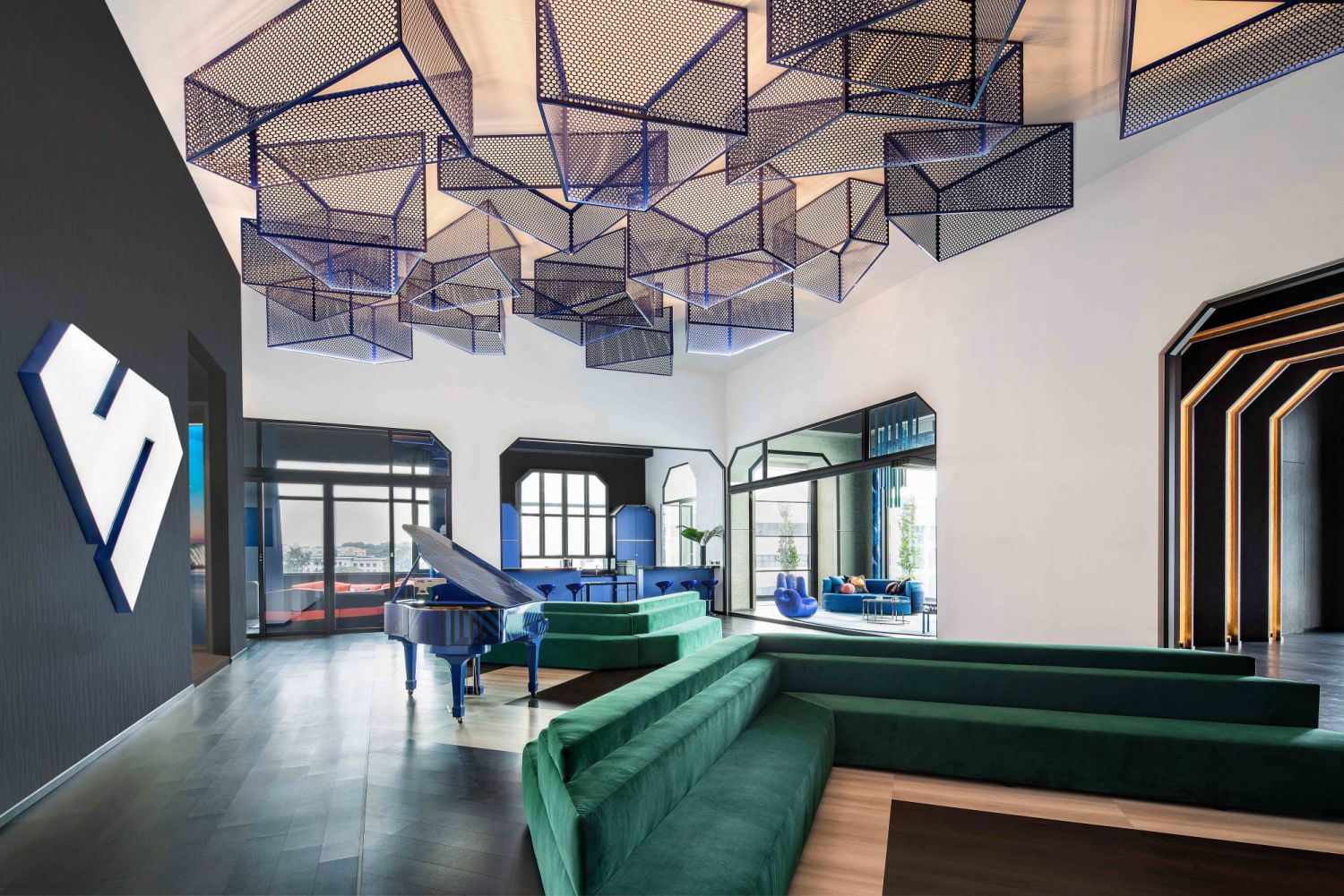 Inside the Beautiful Showroom of Glass Company Sapphire Windows ...