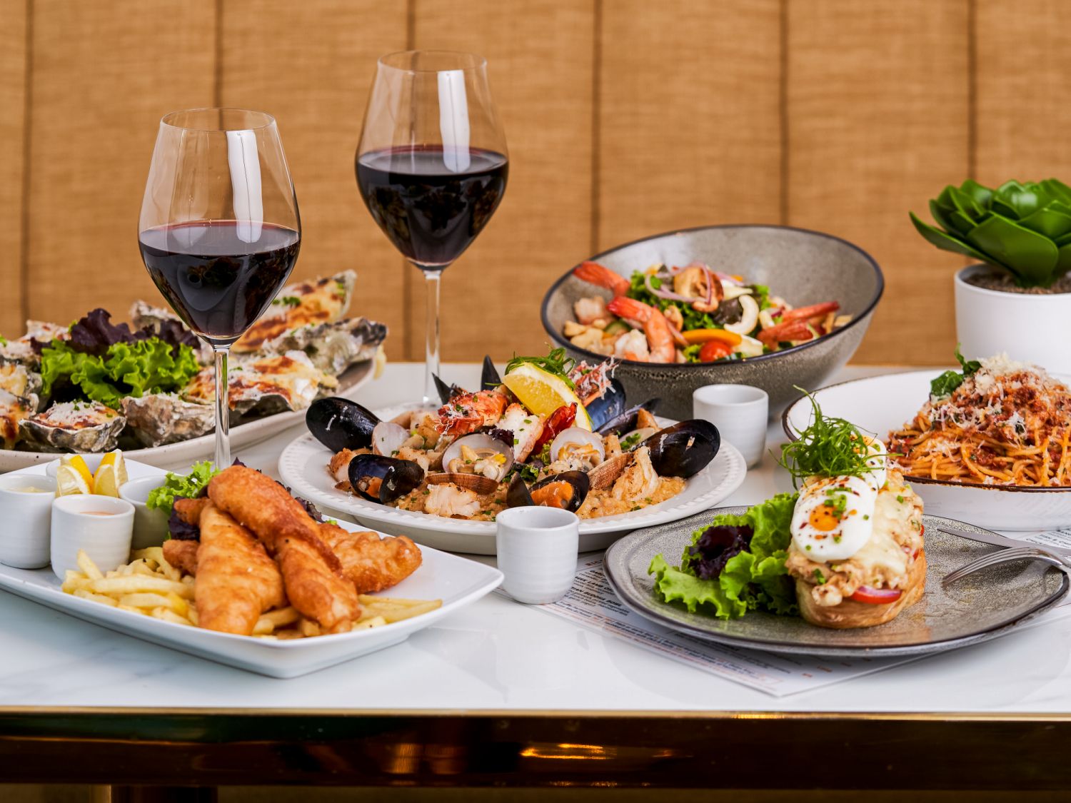 Bondi & Bourke: Australian Comfort Food, Steaks, Lobsters, Oysters and ...