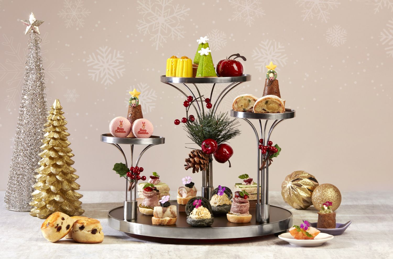 Christmas 2022: The Best Afternoon Tea Menus to Feast on This Season ...