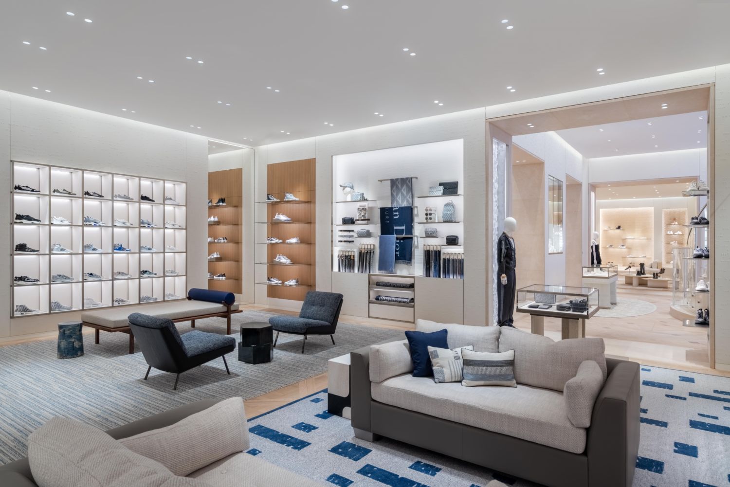 Dior台北101旗艦店全新開幕5大亮點：一秒來到巴黎總店、家飾系列首度進駐，限定 Lady Dior 只有這買得到！ | Tatler Asia