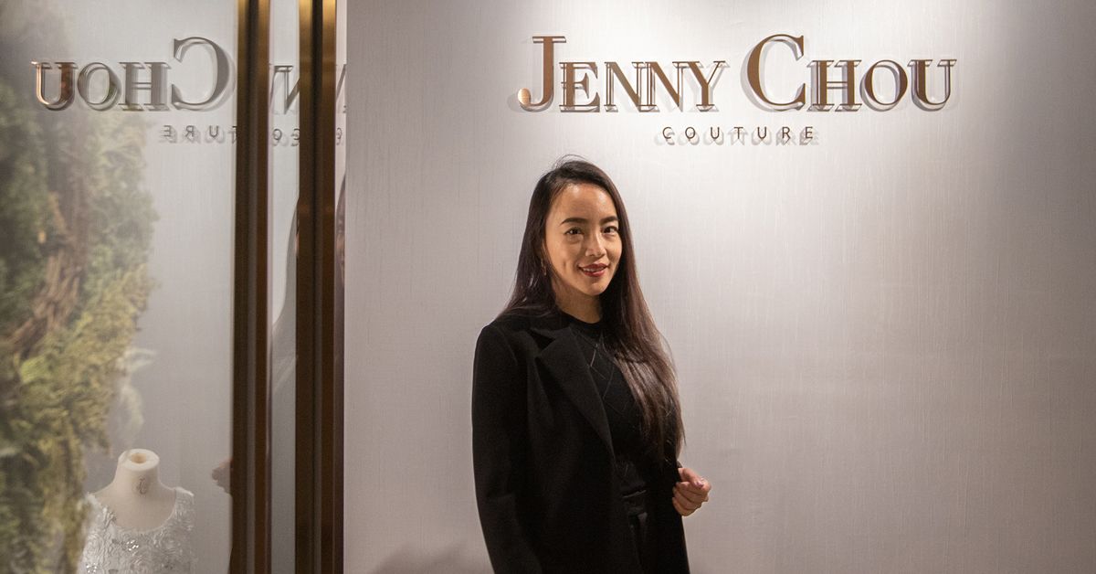 【婚紗推薦2023】Jenny Chou Couture訂製服務挑戰台灣婚紗市場：「我要讓它不只是件禮服，而是你婚姻中的一段回憶 ...
