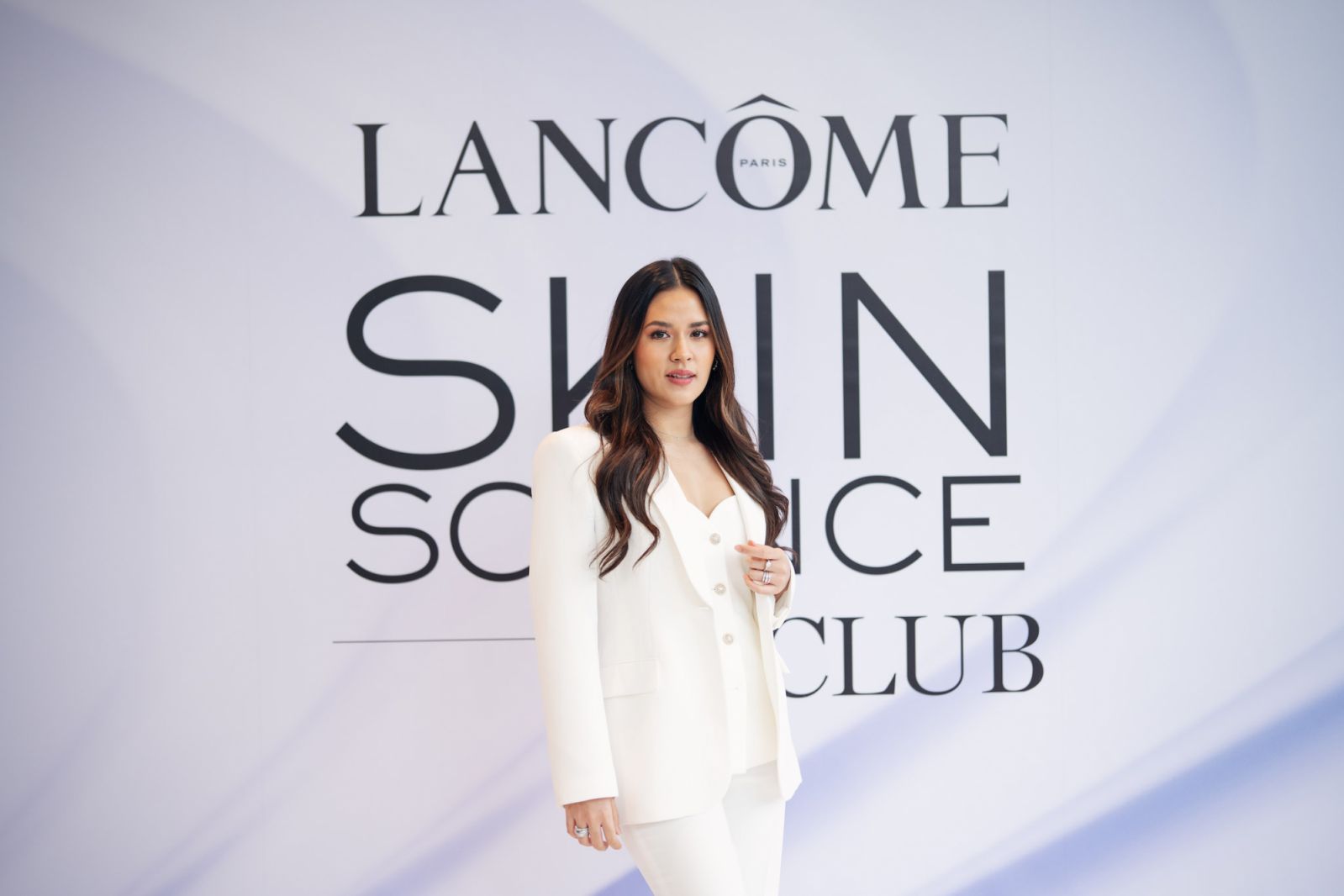 Raisa, Daiyan Trisha, Anchilee, and friends of Lancôme share their ...