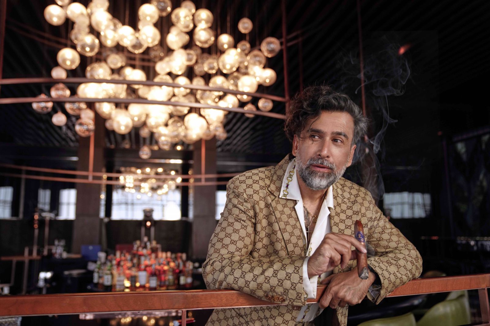 Legacy in Every Puff: Daya Tarik Abadi JT Royale di Dunia yang Selalu ...