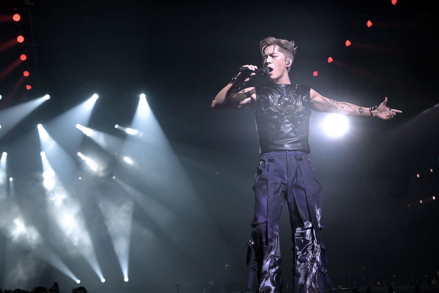 4個MIRROR成員Edan Lui呂爵安《IN MY SIGHT OF E"》演唱會造型一覽 | Tatler Asia