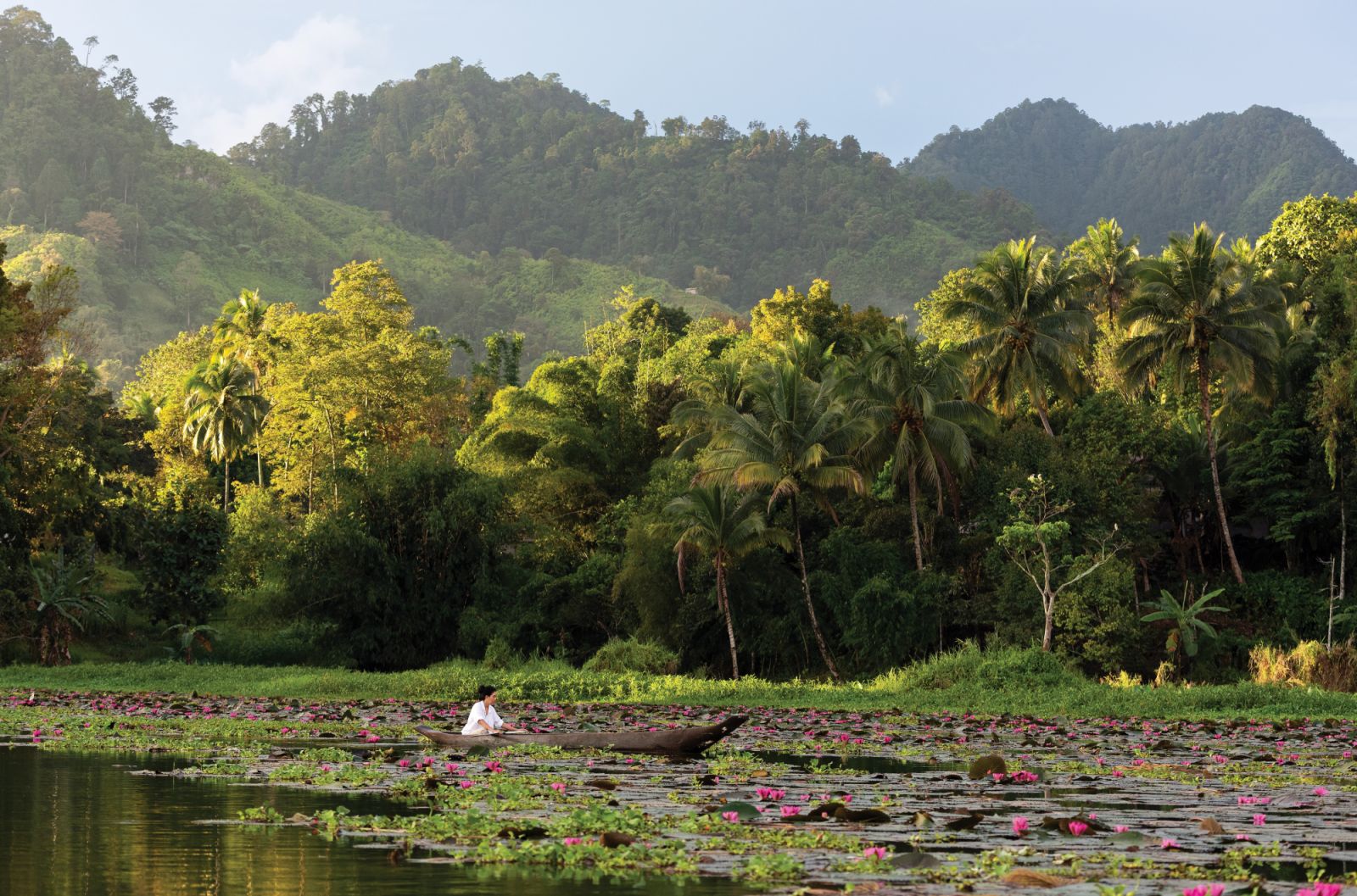 Photographer Scott A Woodward explores the artistry of Lake Sebu ...