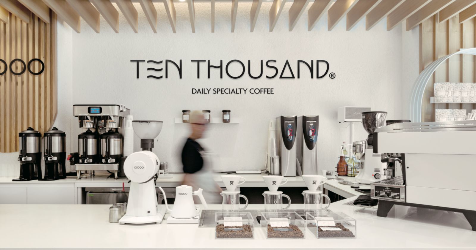 獨立挑高空間、無邊際白色場域！紐約必喝 Top 7 精品咖啡「Ten Thousand Coffee」 台中全新概念店 | Tatler Asia
