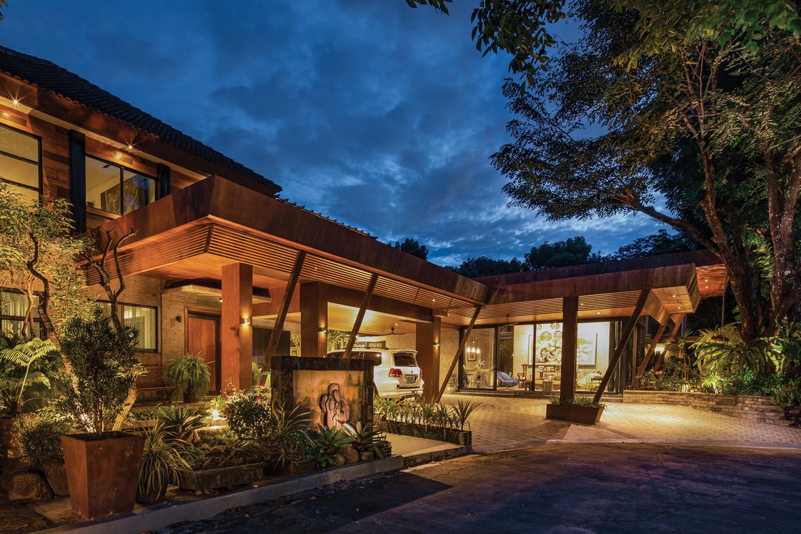 Home tour: A glass-enclosed home designed by architect Jason Buensalido ...
