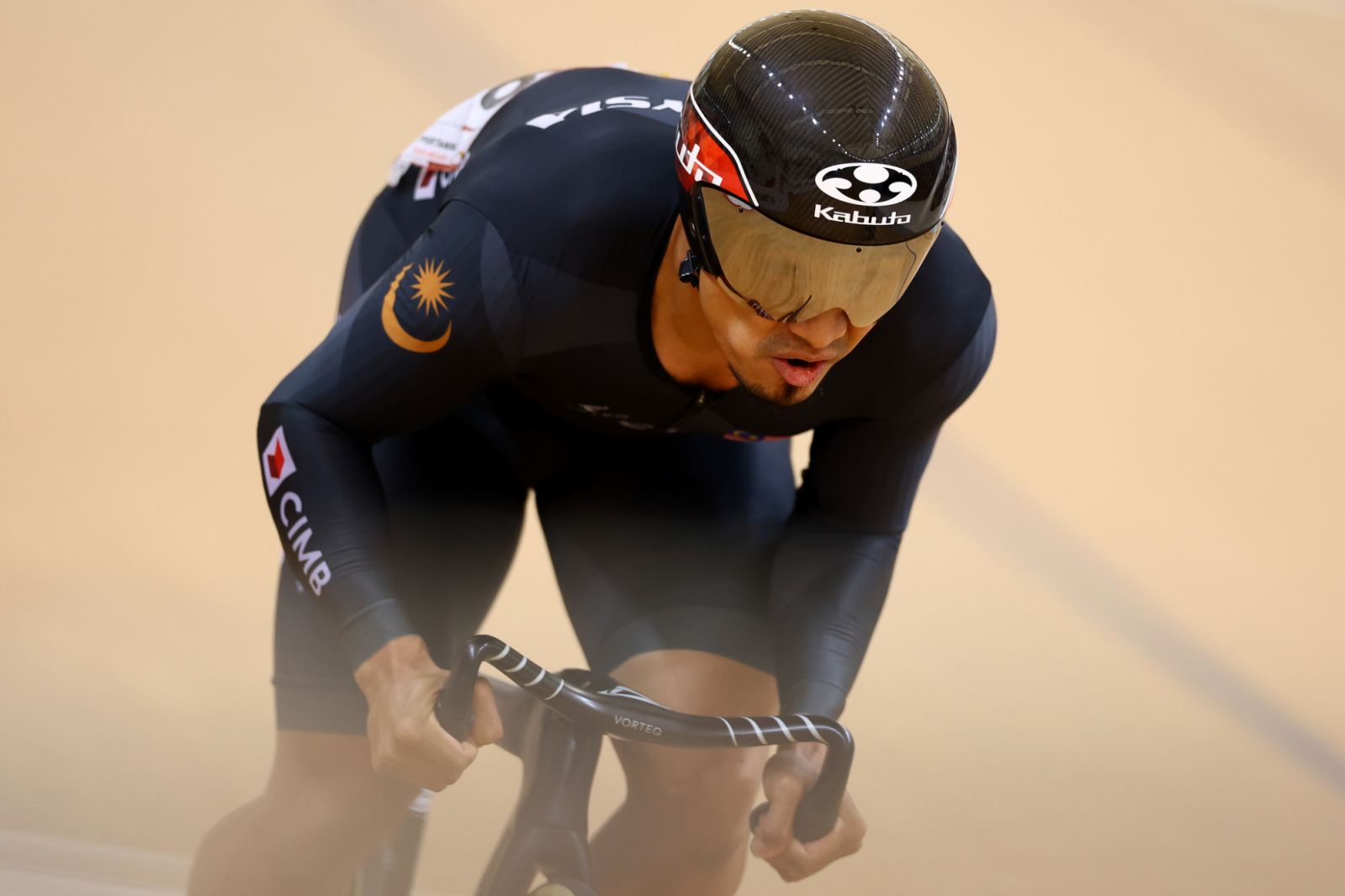 ‘Pocket Rocketman’ Azizulhasni Awang wins UCI Track Nations Cup despite ...