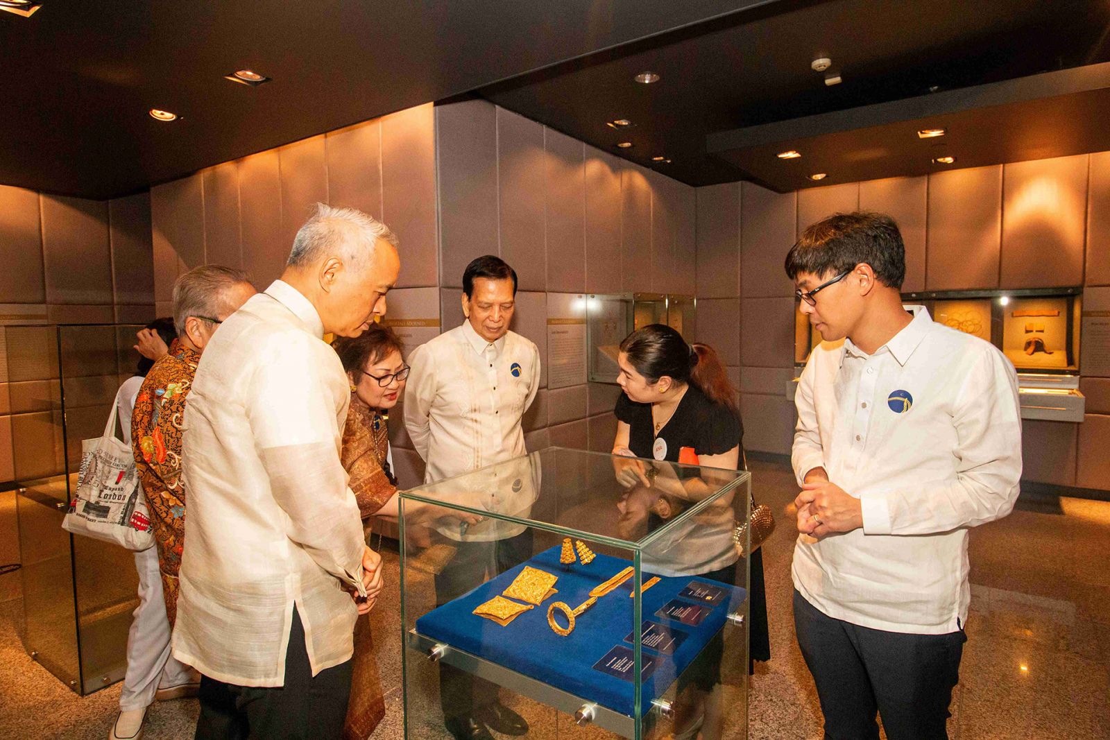 Surigao gold treasure from the Ayala Museum and Bangko Sentral ng ...