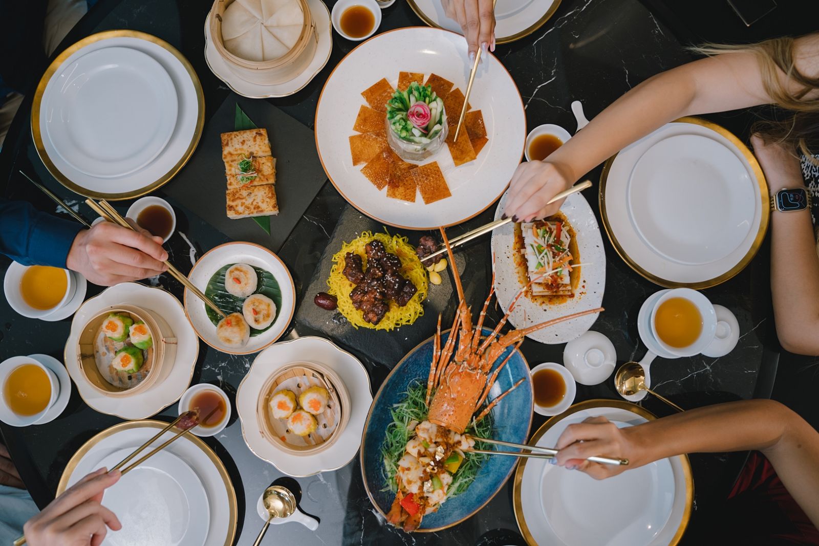 อร่อยกับเมนูอาหารจีนใจกลางภูเก็ตที่ Yue Restaurant & Bar | Tatler Asia