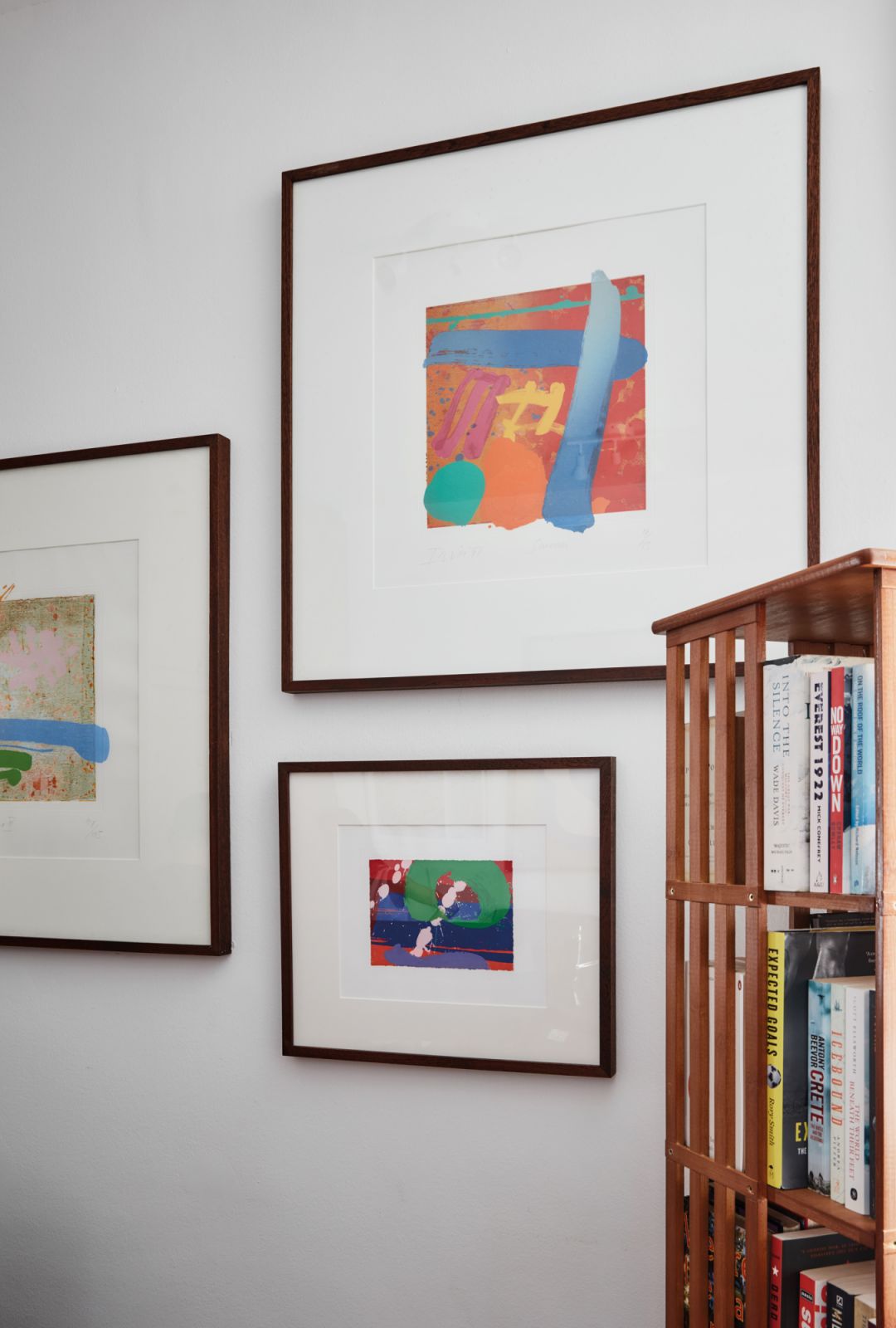 Home tour: A characterful apartment filled with art and mid-century ...