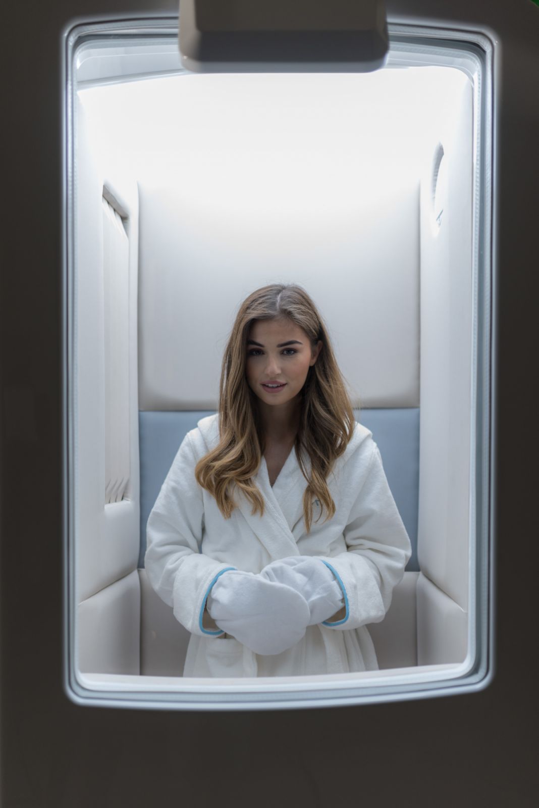 First full-body cryotherapy chamber and salt floatation pool in ...