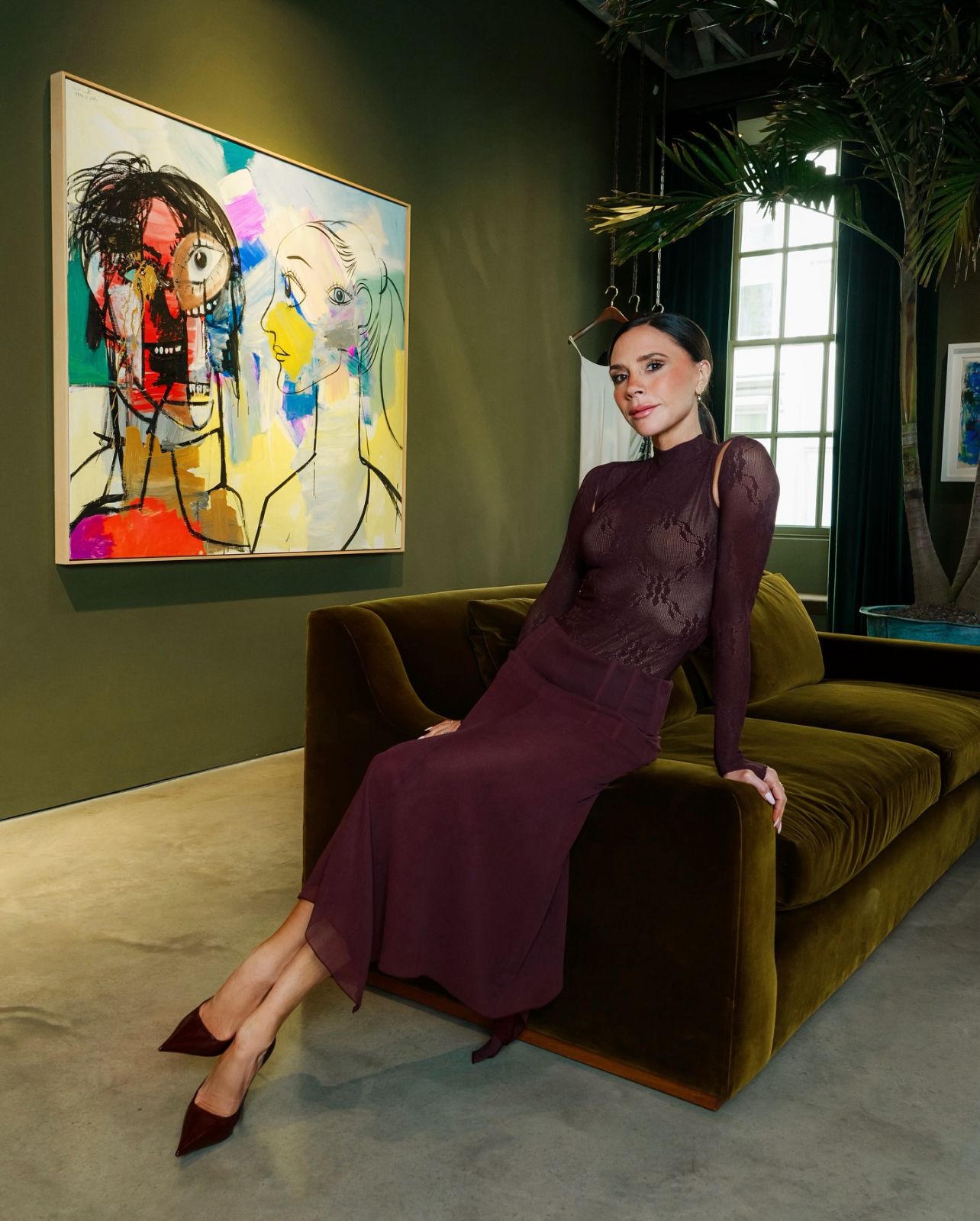 Victoria Beckham x Sotheby's: Thời trang trở thành hình thức giám tuyển ...