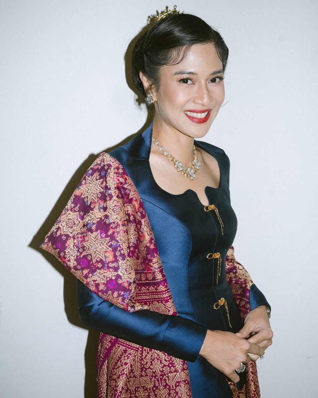 Outfit formal wanita yang cocok untuk gala dan pesta mewah | Tatler Asia