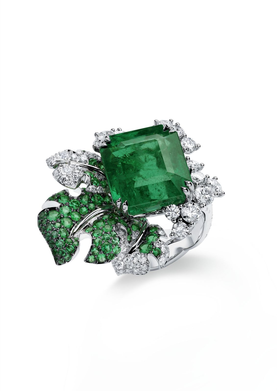 全新Chopard Insofu 系列橫空出世：重達6,225克拉傳奇祖母綠華麗最終章 | Tatler Asia
