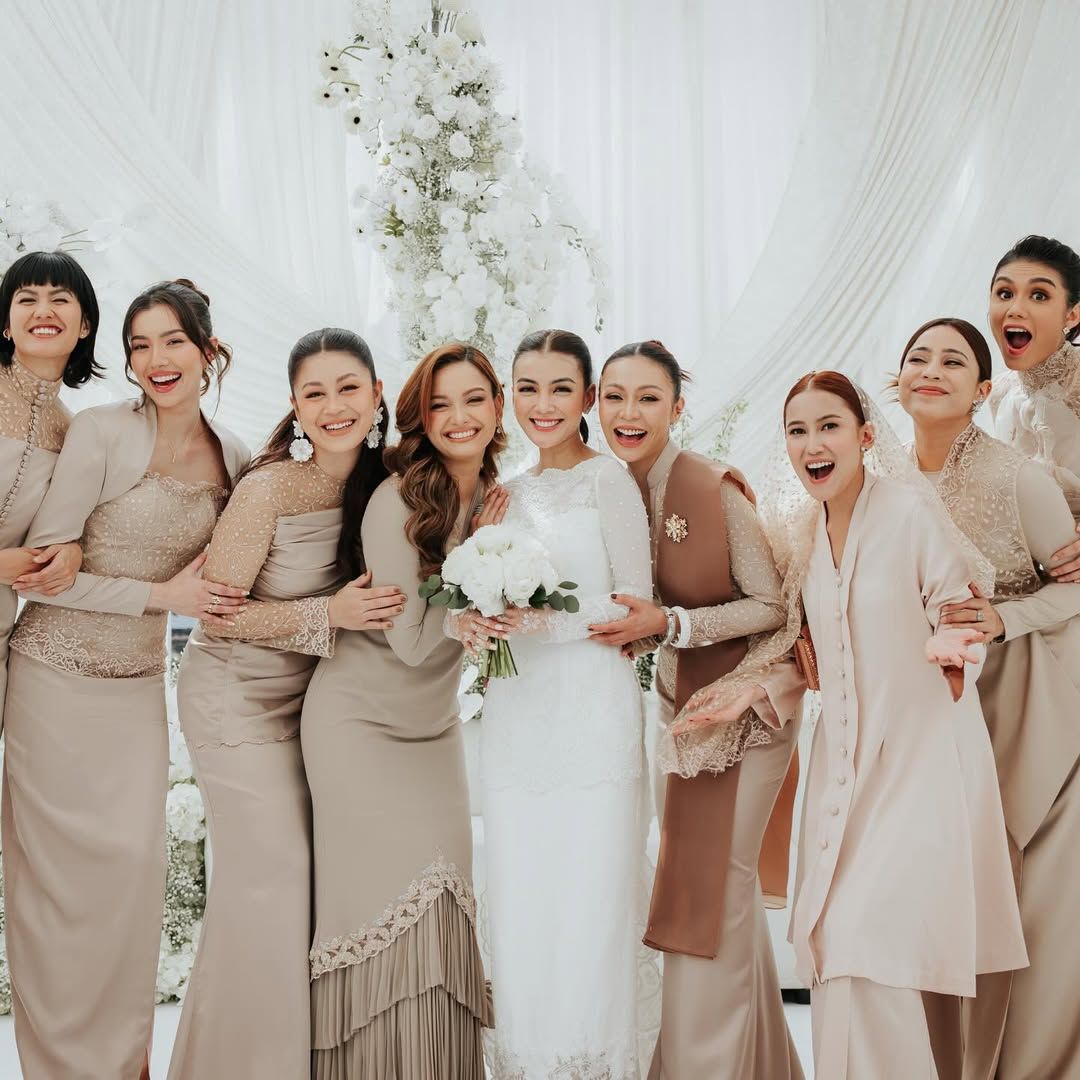 Tatlergram: Bridesmaids and blessings at Eyka Farhana and Akhyar Rashid’s #EykaAkhyarnya wedding ...