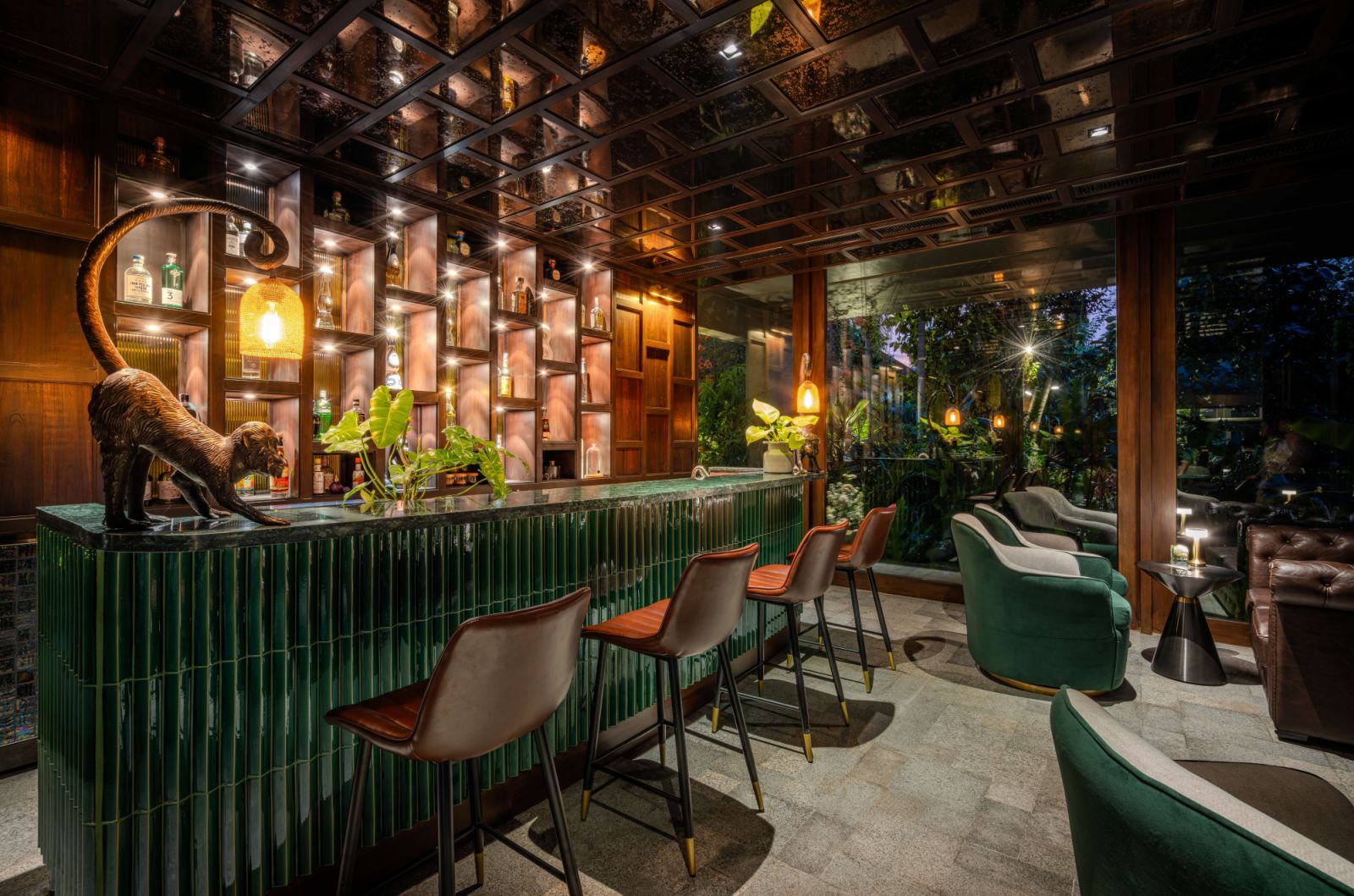 Bua Bar: Lagoon-side retreat at Anantara Mai Khao Phuket Villas ...