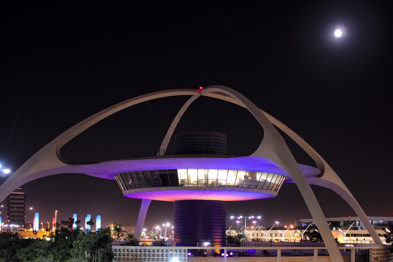 What is Googie architecture, as seen in ‘Fantastic Four: First Steps ...