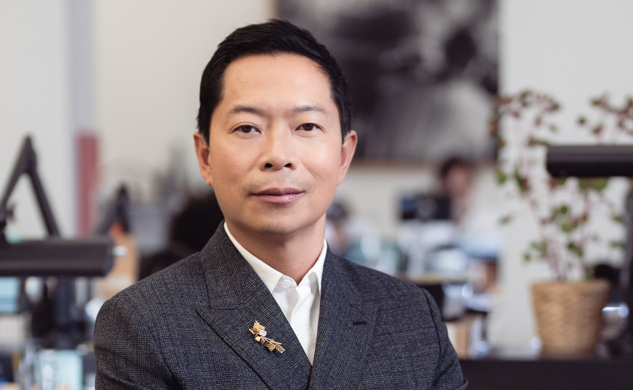 Chân dung Charles Leung - CEO người châu Á đầu tiên đang viết lại lịch ...