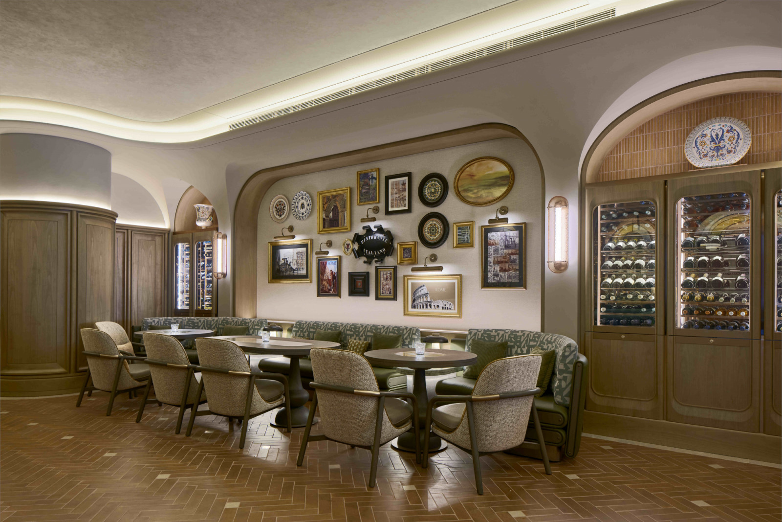 Sabatini Ristorante Italiano (IFC Mall) | Tatler Asia