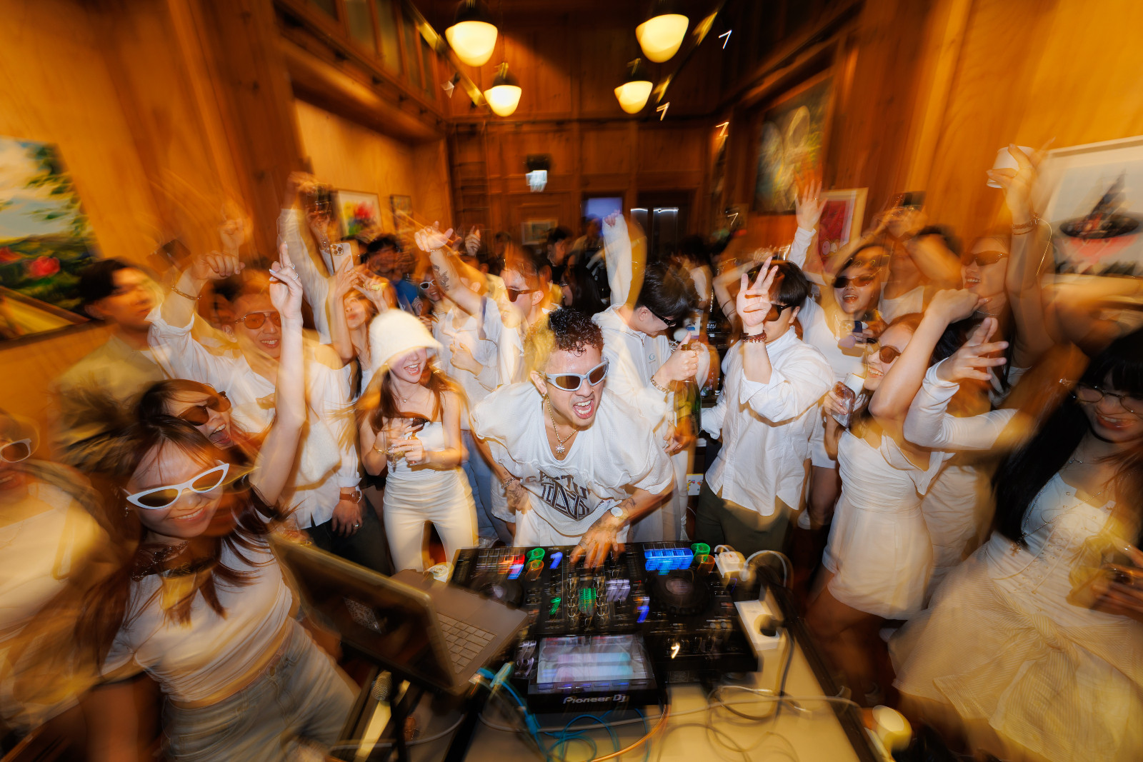 Hong Kong’s alcohol-free revolution: how drinking culture is shifting ...