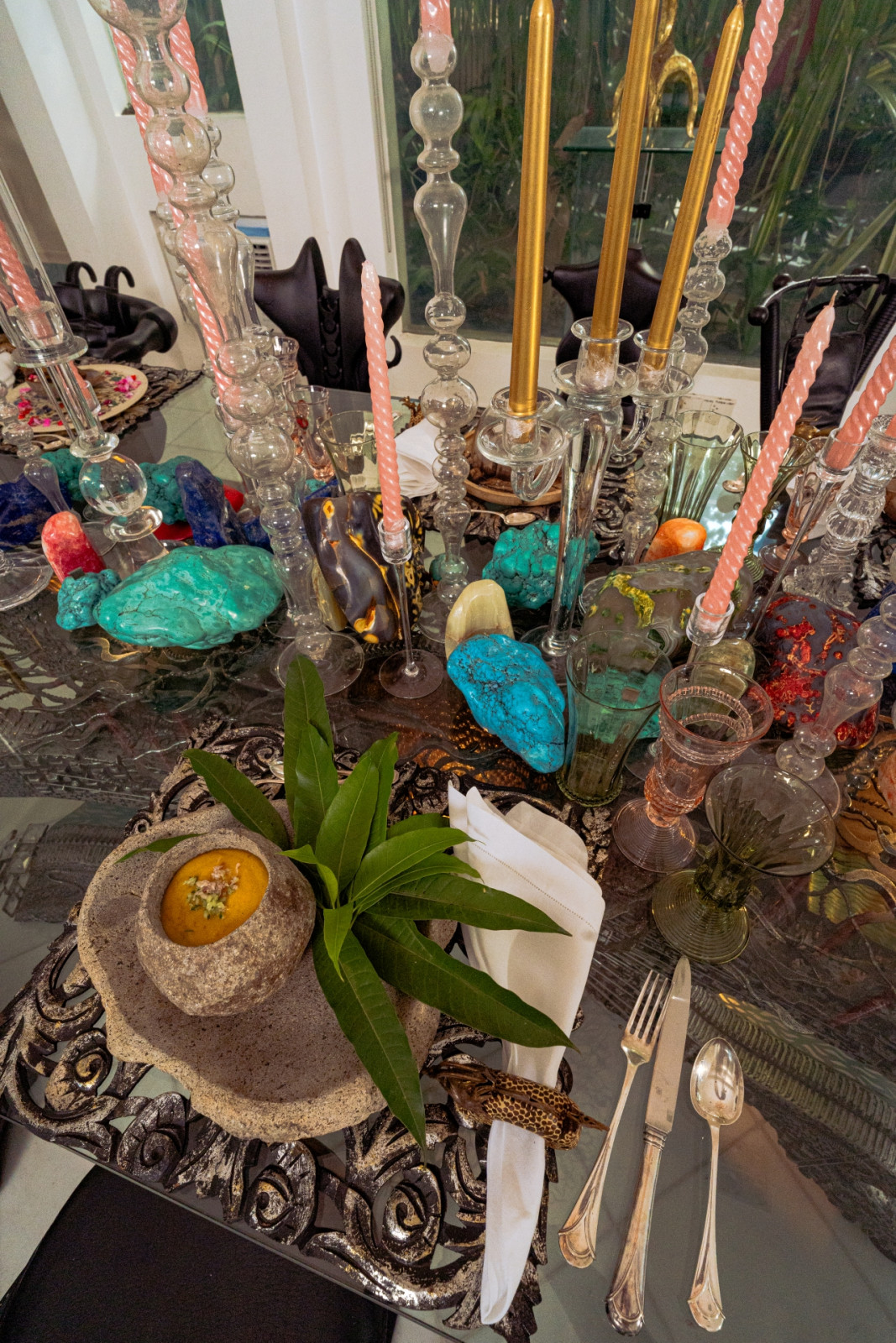 Maximalist meals: Enter Maymay Liechtenstein's whimsical dining room ...