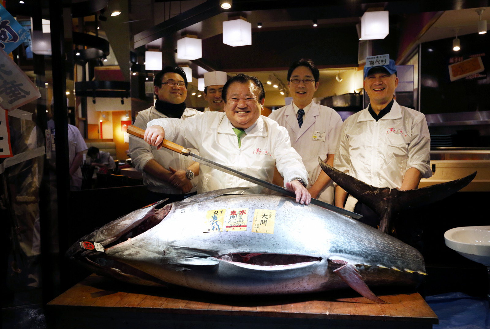 Japan’s record-breaking bluefin tuna: price, buyer, where to get it ...