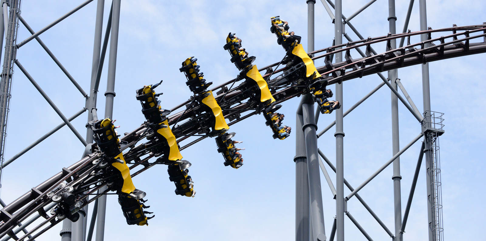 5 scariest amusement park rides around the world, from spinning 4D ...