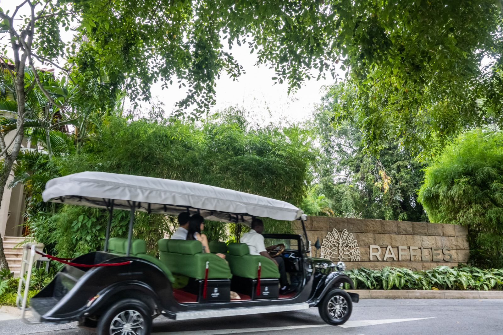 The perfect Sunday comprise the Range Rover Sport and the Raffles ...