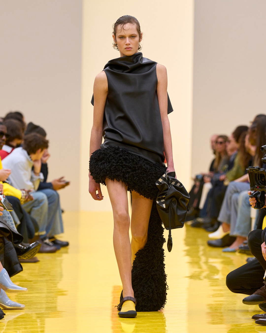 Loewe Automne-Hiver 2026 : Une collection espiègle | Tatler Asia