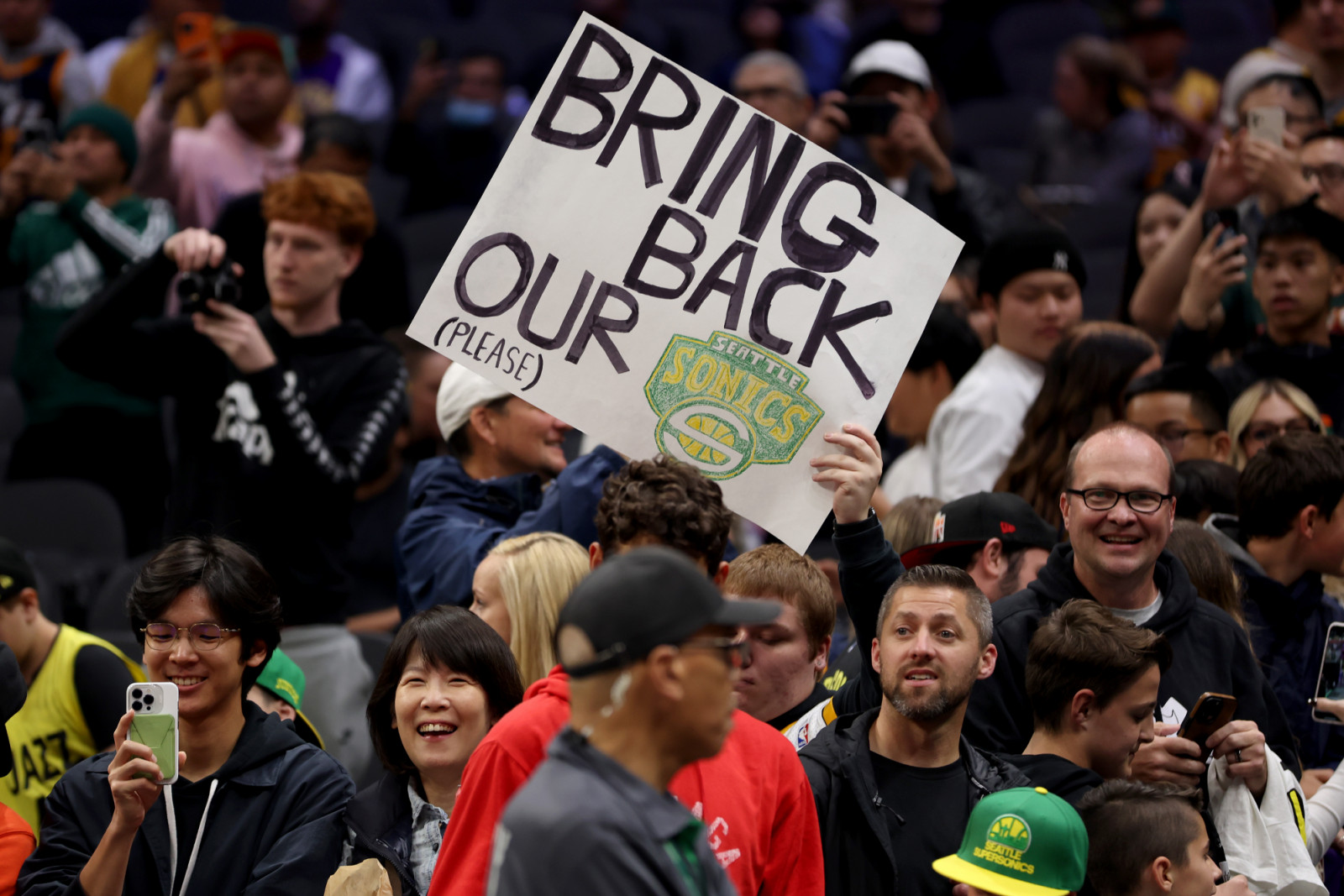NBA: Neue Teams für Las Vegas und Seattle mit Milliarden-Investition ...